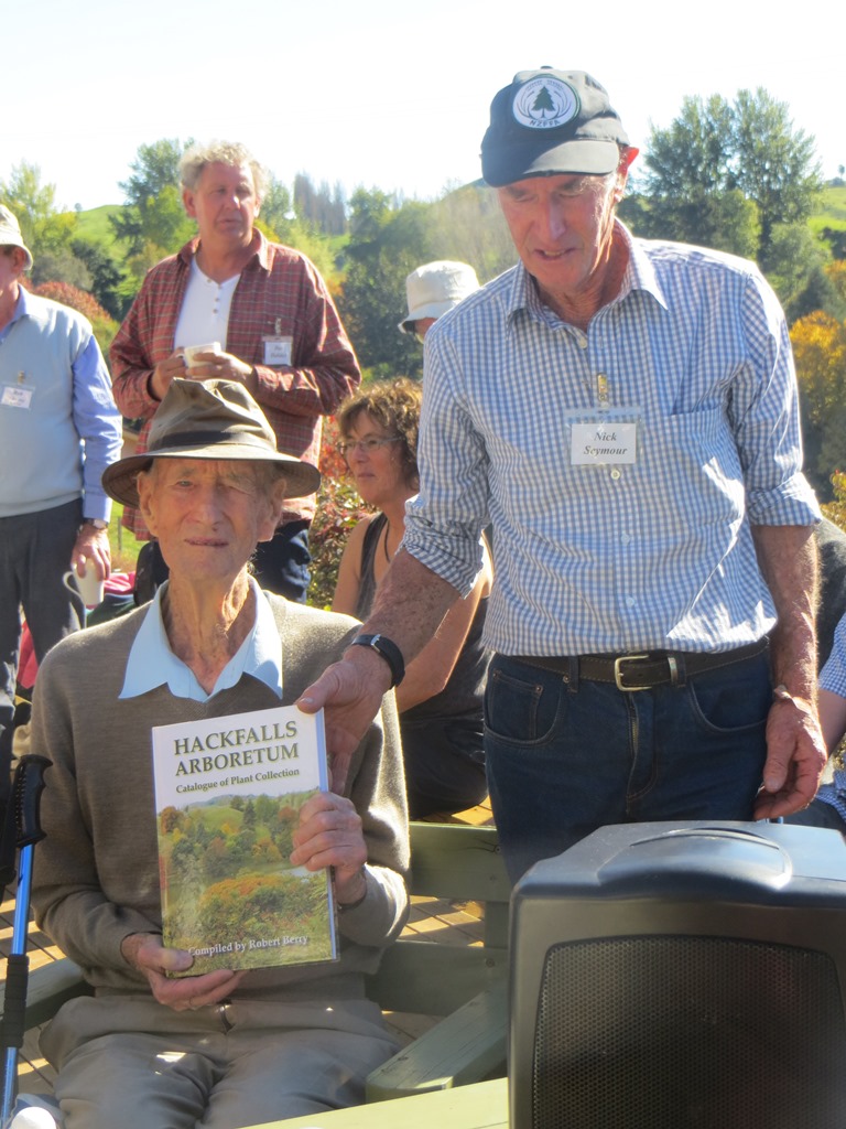 Bob Berry (1916-2018) | International Oak Society