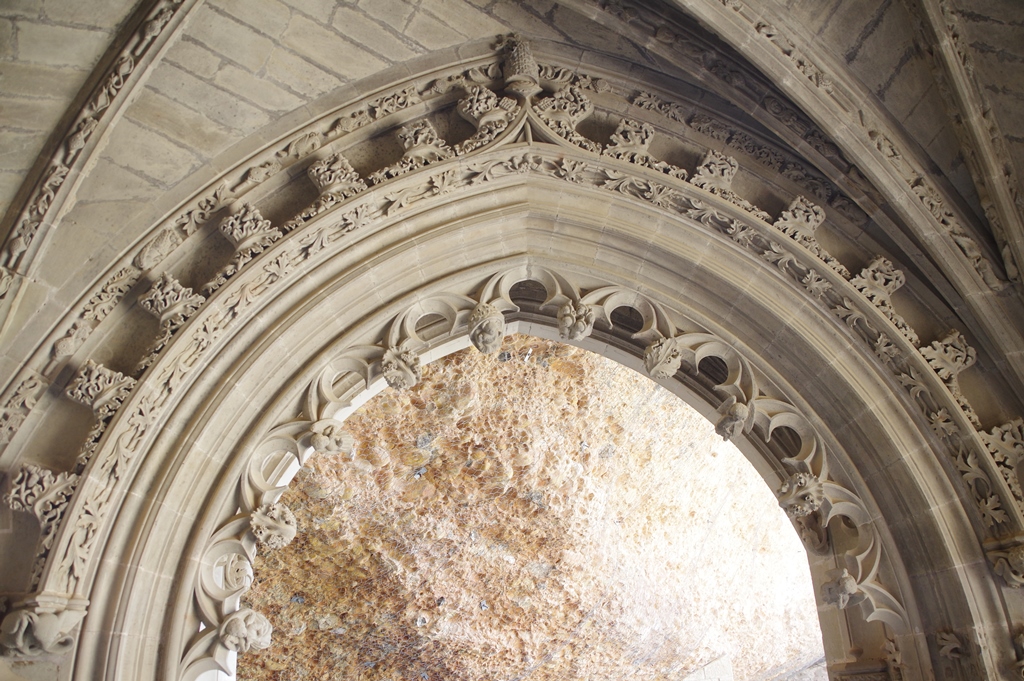 Oaks in the Architecture | International Oak Society